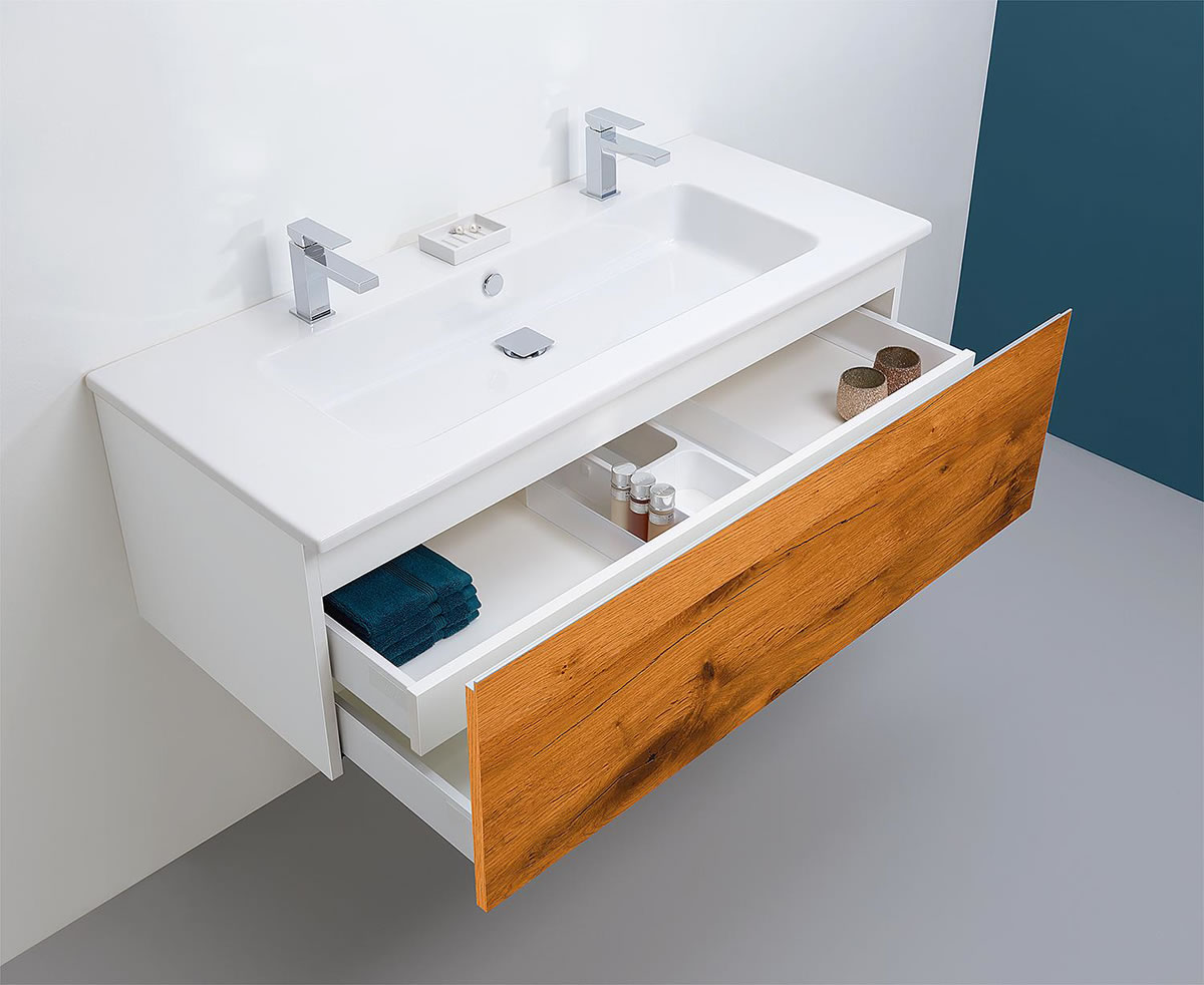 Waschtischunterschrank + Keramik-Waschtisch ELA, Korpus weiß seidenmatt, Front Eiche Furnier ...